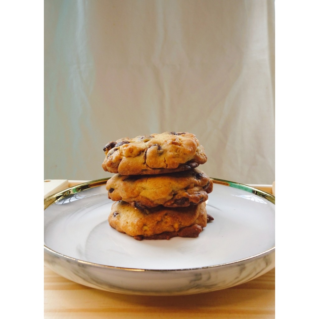Walnut Chocolate Couverture Cookies | Levain Cookie | 4 pcs | Bonigo's ...