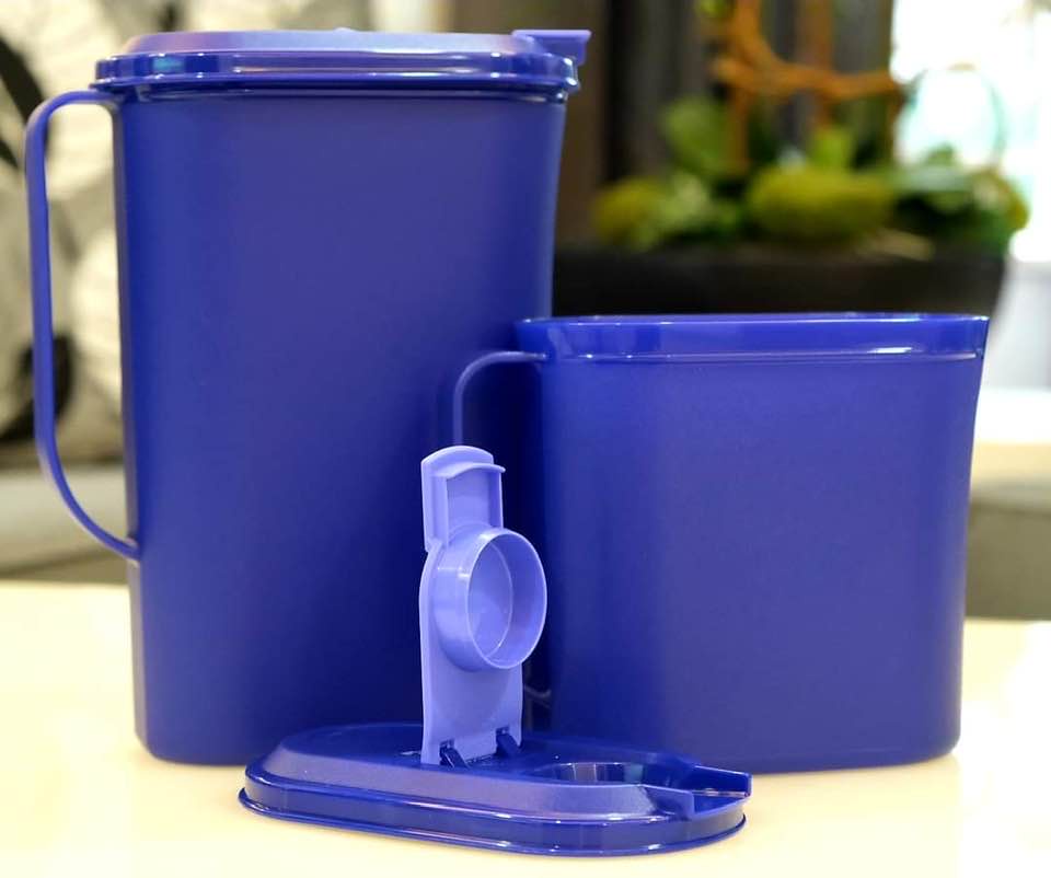 Tupperware Royale Blue Handy Beverage Drinking Pitcher Jugs Pitchers ...