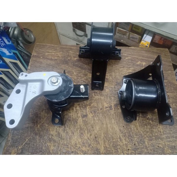 Ertiga Set Engine mounting | Shopee Malaysia