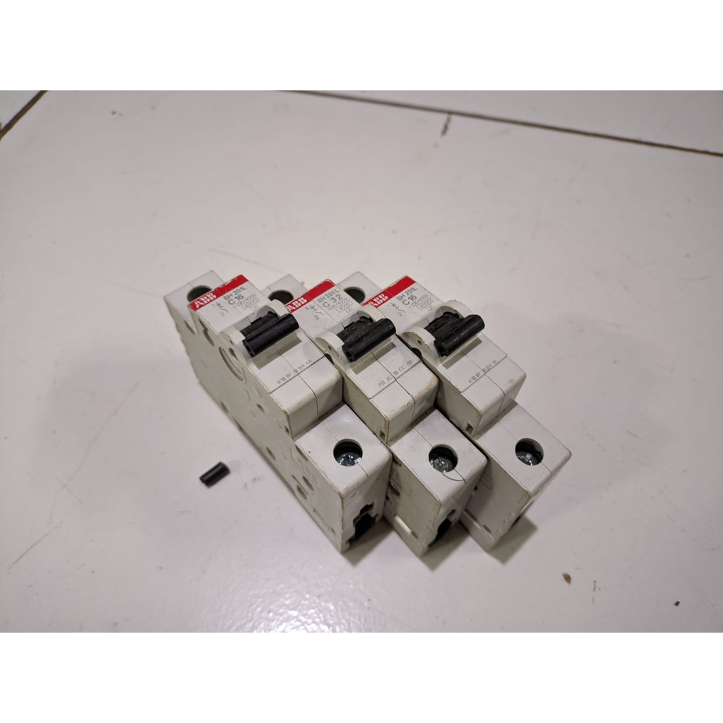 MCB ABB 1p 16a,32a SNI black head, old 2000s | Shopee Malaysia
