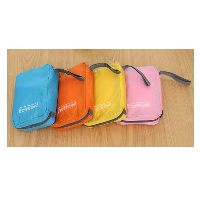 ( Clearance item no return n refundable )Travel Check Hanging Toiletry ...