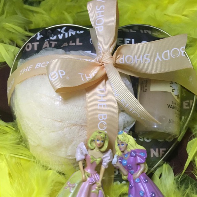 Gift set THE BODY SHOP SHOWER GEL & BATH LILY ORIGINAL | Shopee Malaysia