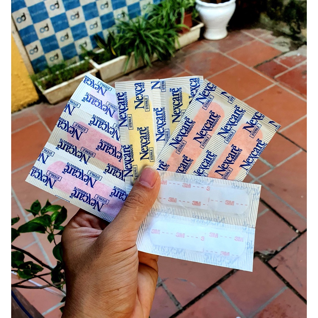 9 3M Nexcare Neon Plastic Wound Patches In Various Colors (Blue, Orange ...