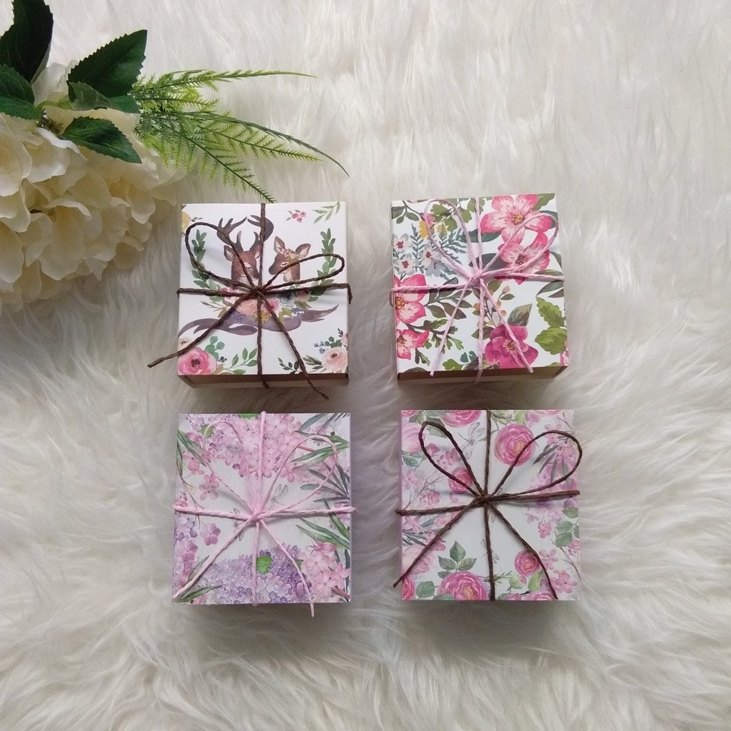 100pcs 8*8*4cm gift box Doorgift goodies box for candies & chocolate ...