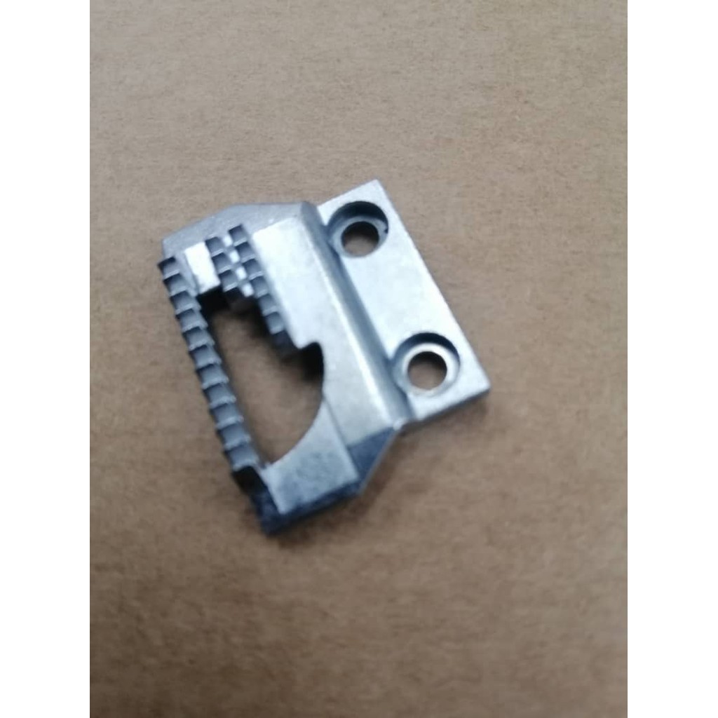 Tapak Gigi Mesin Jahit Lama Kepala Hitam / Vintage Traditional Singer ...