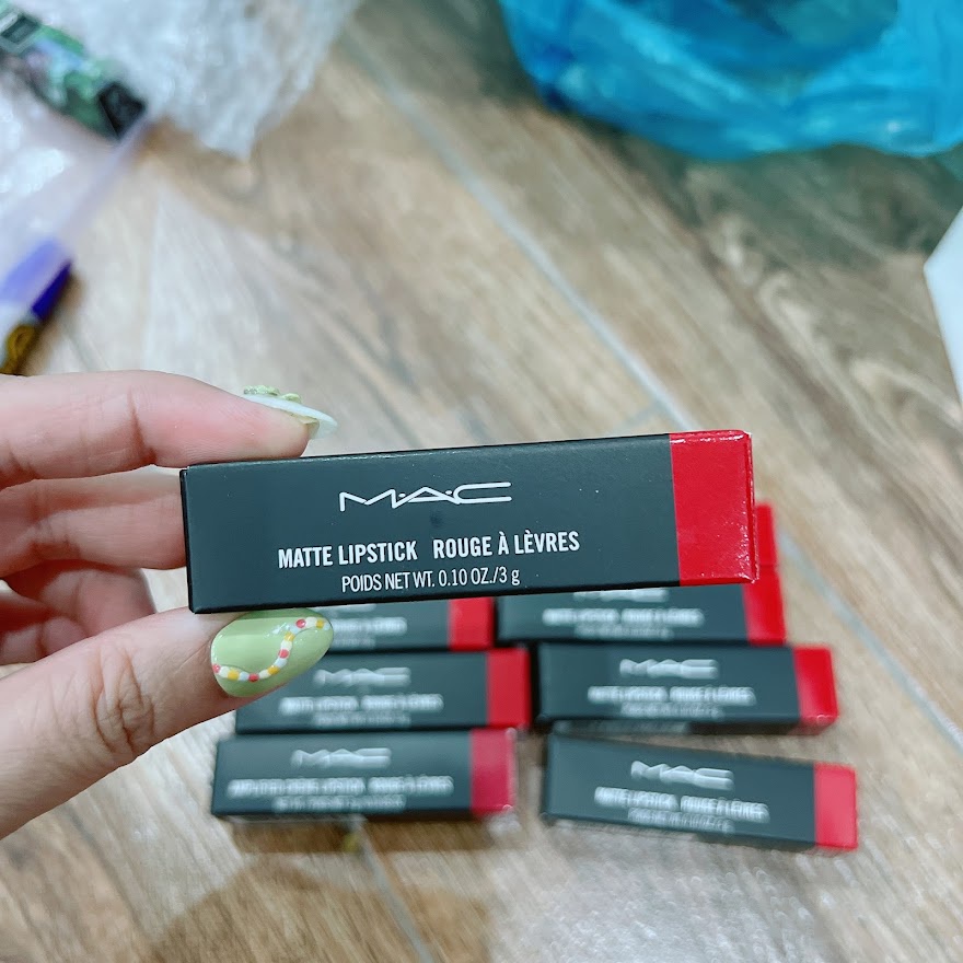 Mac Lipstick - Russian Red 612 - Fullsize | Shopee Malaysia
