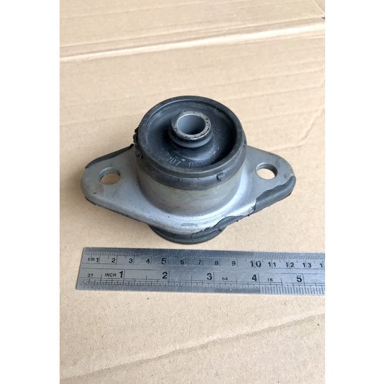 Toyota Innova Fortuner Hilux Rubber Cabin Body Mounting | Shopee Malaysia