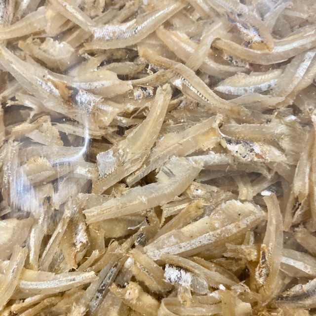 Ikan Bilis Sabah 1KG Sudah Di Belah dan Ranggup 🐟 | Shopee Malaysia