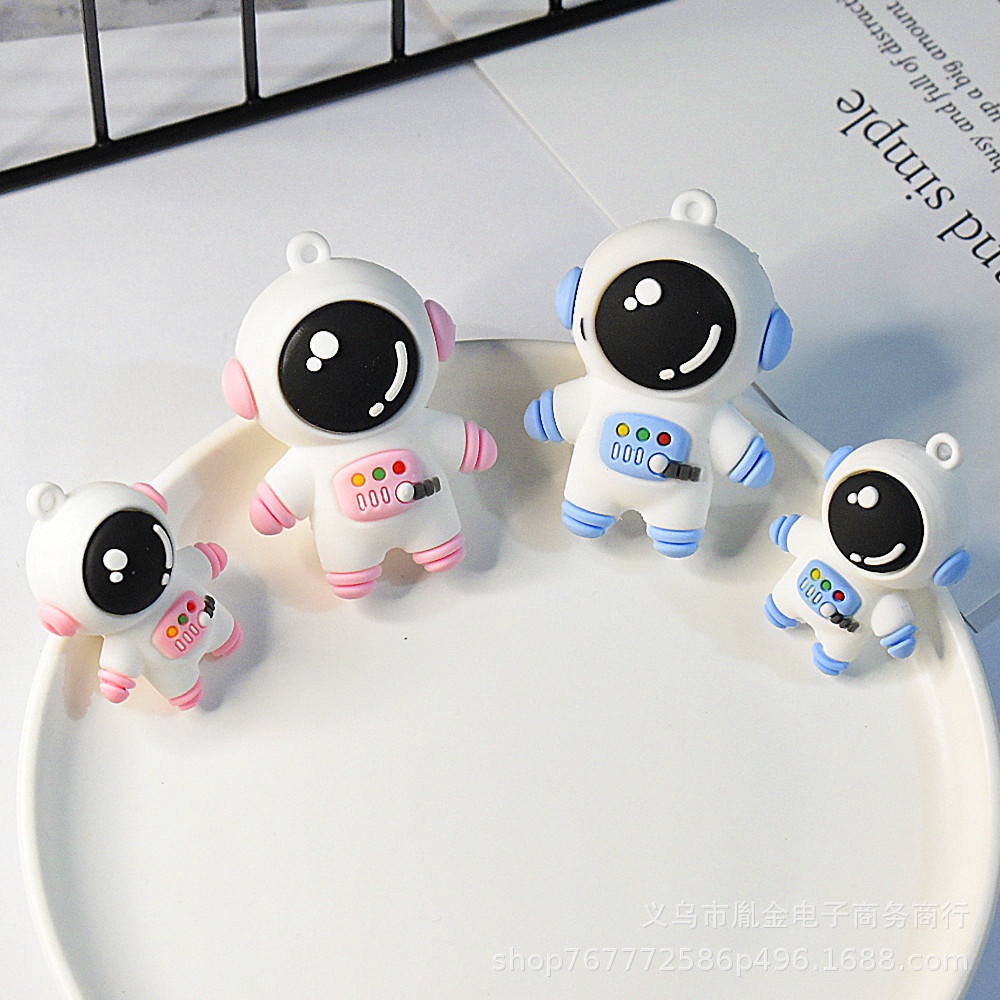 【KEYCHAIN】Creative spaceman astronaut doll keychain couple doll hanging ...