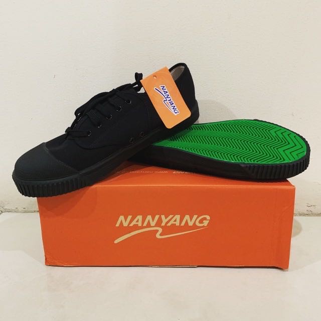 NANYANG ORIGINAL Shoes / Original Nanyang Sepak Takraw Shoes (Size 31 ...