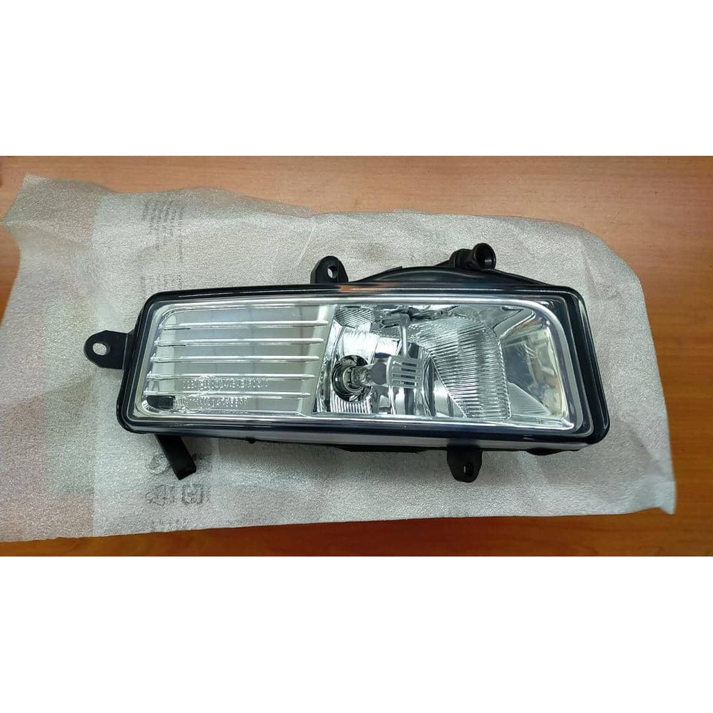 FOG LAMP ASSY FRT ( F-RH ) AUDI A6 C7 2.0 BPJ 2009">> - 4F0 941 700A ...