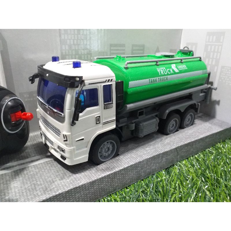 READY STOCK🇲🇾🇲🇾🇲🇾 - 1:30 Tanker Lorry Lori Minyak RC Rechargeable ...