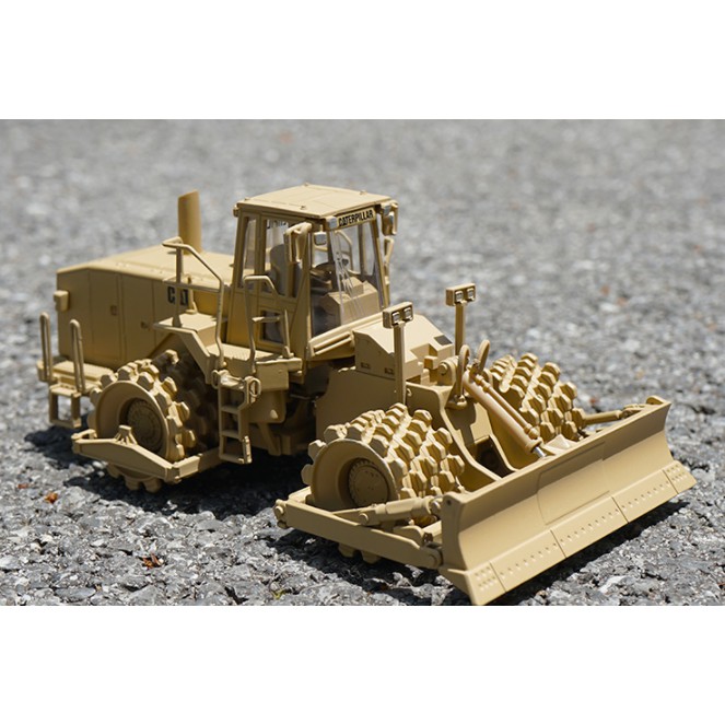 Caterpillar Military CAT-815F Soil Compactor 1/50 Diecast Vehicle Car ...