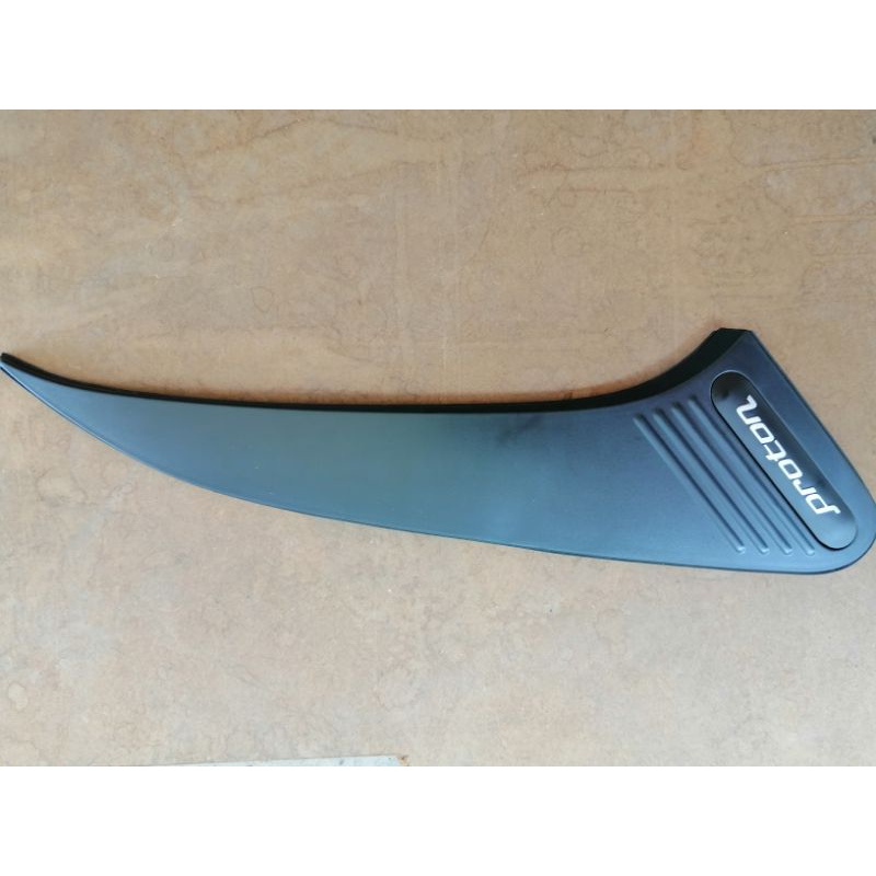 Wira Aeroback Rear Outter Trim Garnish RH with Logo OEM | Shopee Malaysia