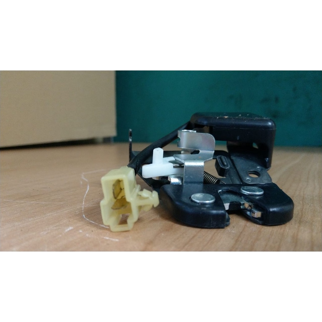 PROTON PERDANA 1996'-2003' TAIL GATE LOCK UPPER ( ITEM -N ) | Shopee ...