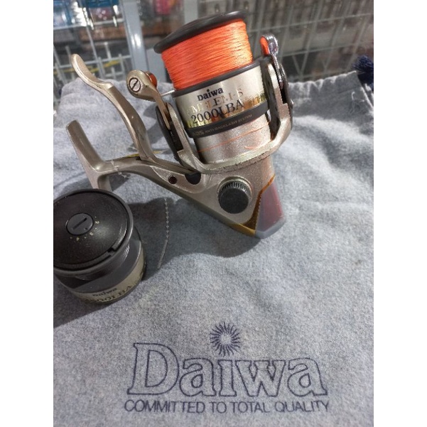 Daiwa Emblem -S 2500LBA Reel Used Japan | Shopee Malaysia