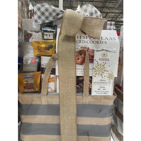 Costco high-end imported Tet gift basket 2022 | Shopee Malaysia Costco high-end imported Tet gift basket 2022 | Shopee Malaysia