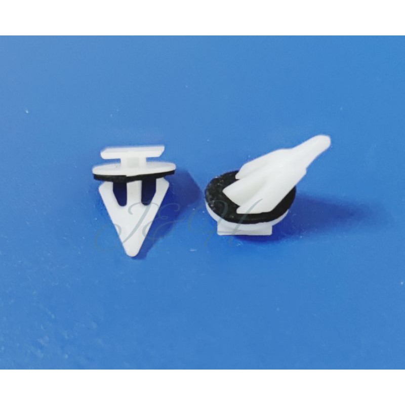 SEBIJI HARGA!!!TOYOTA NUMBER PLATE COVER/REAR GARNISH CLIP | Shopee ...