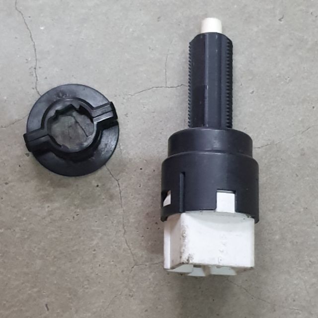 Brake Switch Original (Perodua Myvi/Alza/Viva/Axia) | Shopee Malaysia