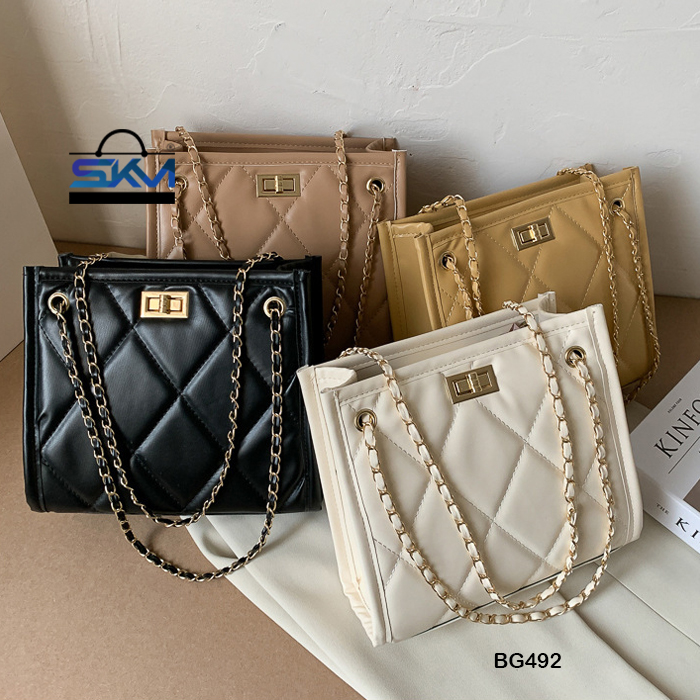 SKM New Trendy Fashion Diamond Pattern Chain Square Shoulder Sling Bag ...