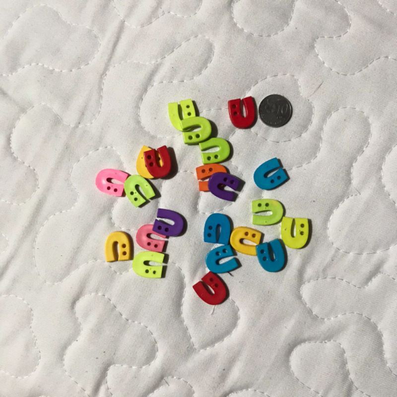 Alphabet Name (Huruf) Comel / Button / Huruf / Butang Huruf | Shopee ...