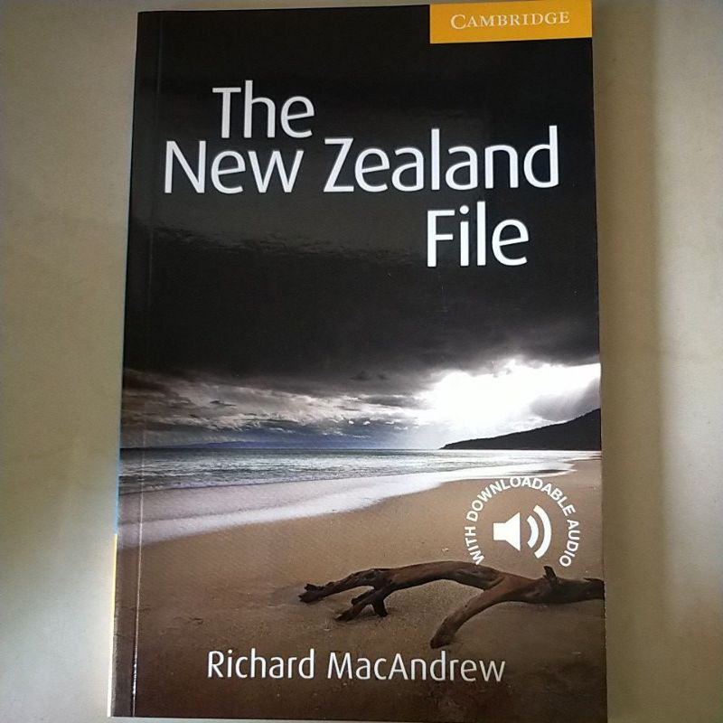 The New Zealand File , reader level 2 CEFR A2 level | Shopee Malaysia