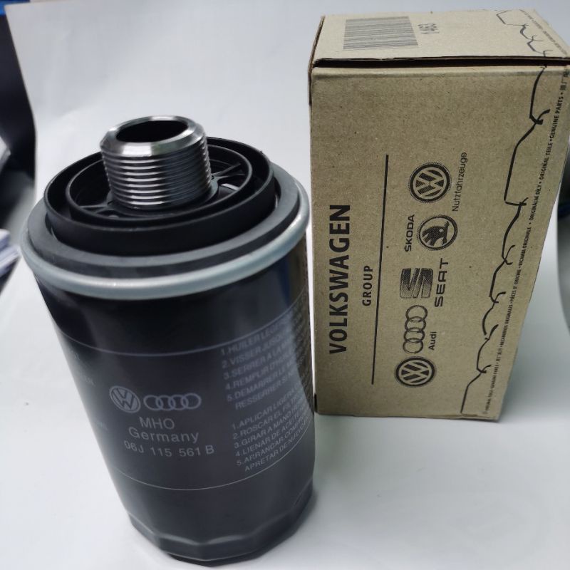 100%Genuine: Audi A4/A5 Oil Filter. 2.0TSI- VW Golf/Scirocco 06J115403Q ...