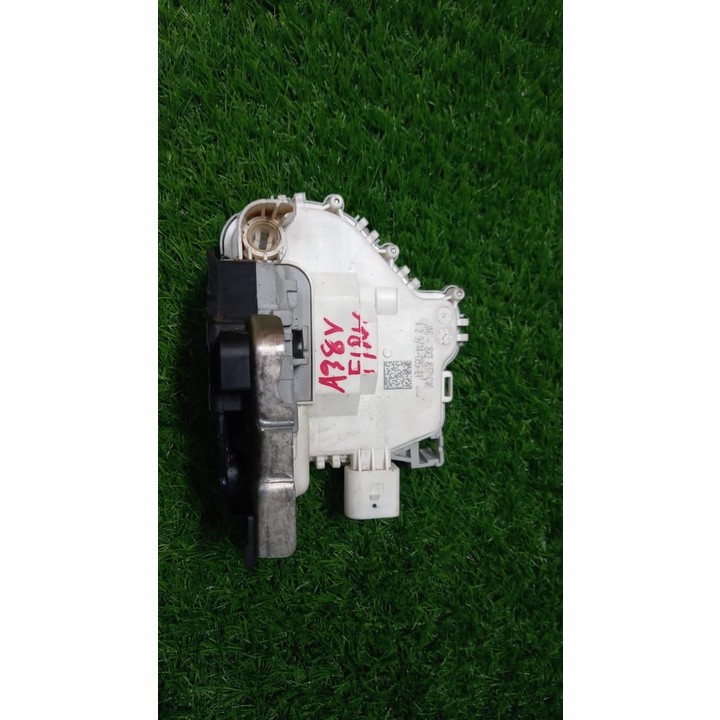 AUDI A3 8V DOOR LOCK F/RH 7PIN MODEL A1 8X/A3 8V MODEL | Shopee Malaysia
