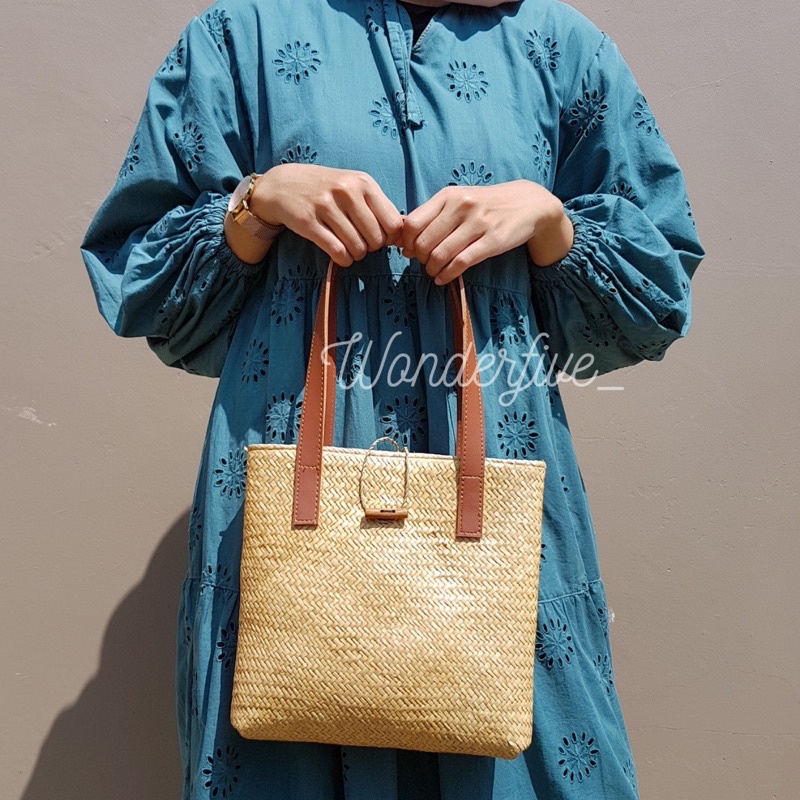 Mendong Pandan Handicraft Woven Bag Box Handle Vinyl Traditional ...