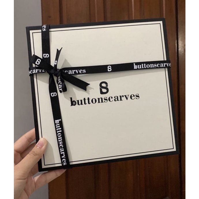Box AND PAPERBAG BUTTONSCARVES LOOK LIKE ORI (Ready to send) | Shopee ...