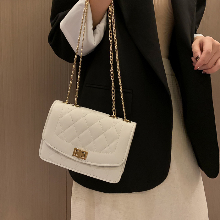 BBD Women's Elegant Chain Embroidery Thread Sling Bag / Beg Tangan ...