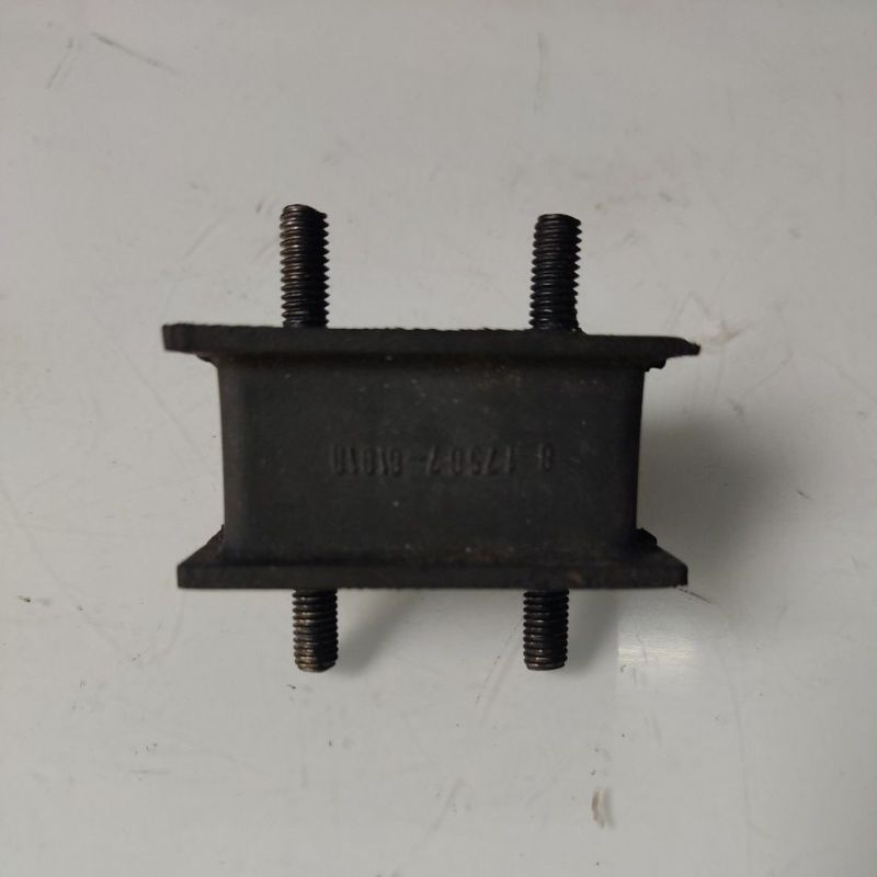 Toyota Land Cruiser HJ45/HJ47 dyna Lh80 Yh80 Exhaust pipe centre, Rear ...