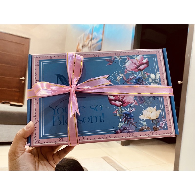 [GIFT BOX MINAZ HIJAB] Set Hadiah Tudung Minaz Hijab|Gift Box | Shopee ...