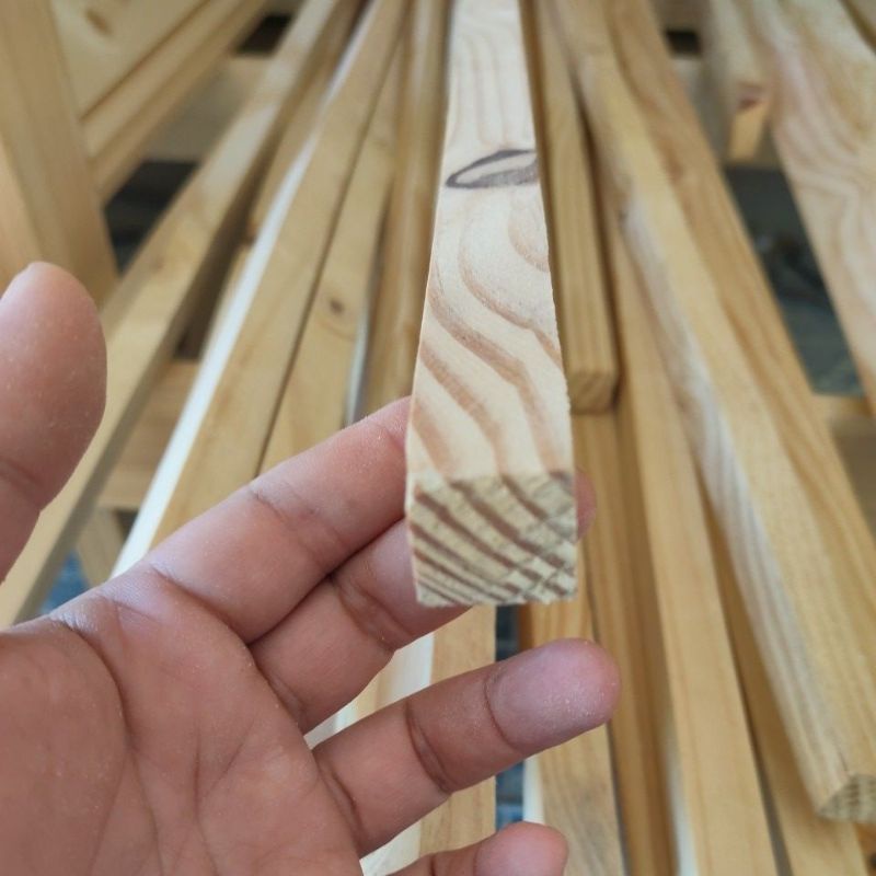 Kayu pallet pine siap diketam 🔥🔥🔥 saiz nominal 1" x 1" x 3' dan 6 ...
