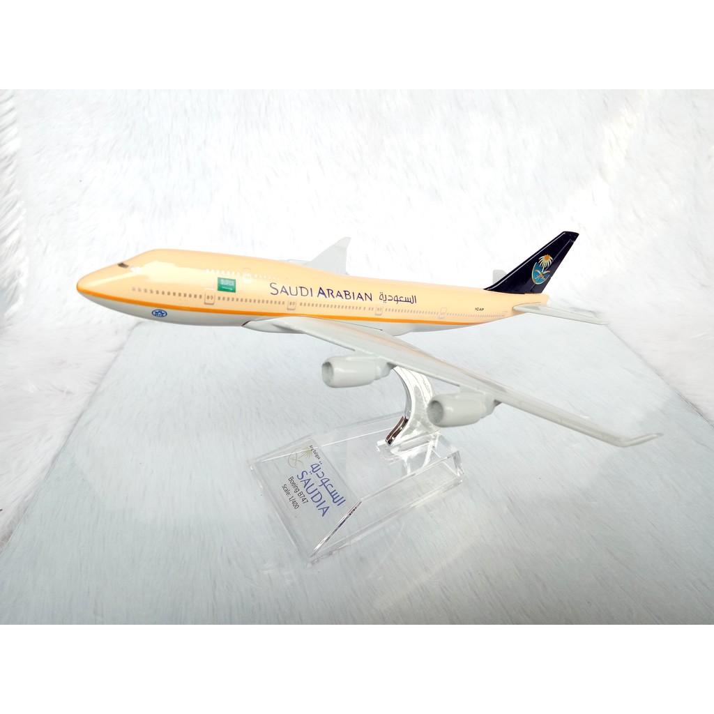Saudi Boeing B747 Diecast Airplane with Stand Label! | Shopee Malaysia