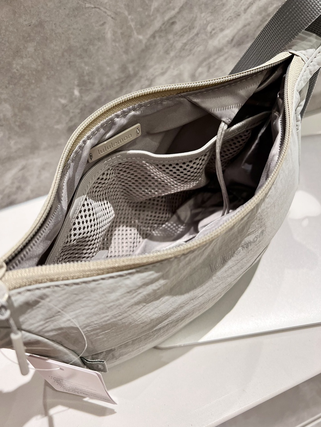 lululemon Sling Crossbody Bag 2L 3Color | Shopee Malaysia