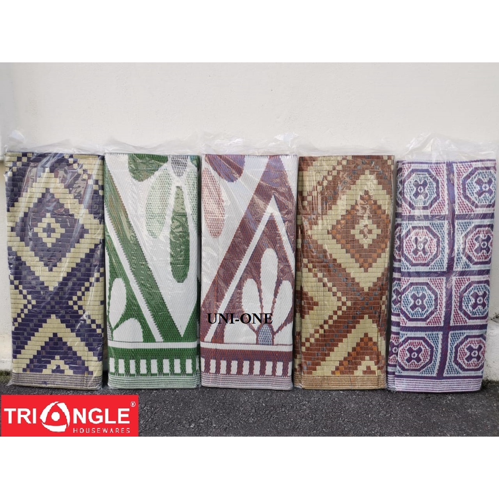 Tikar Plastik Lipat Tradisional / Tikar Lipat / Beach Mat / Picnic Mat ...