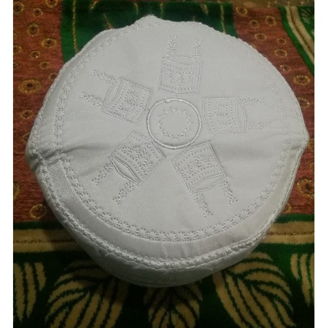 Kopiah Rendah Haji Umrah Putih Kaabah / Mekah / Kubah / Masjid Songkok ... Kopiah Rendah Haji Umrah Putih Kaabah / Mekah / Kubah / Masjid Songkok ...
