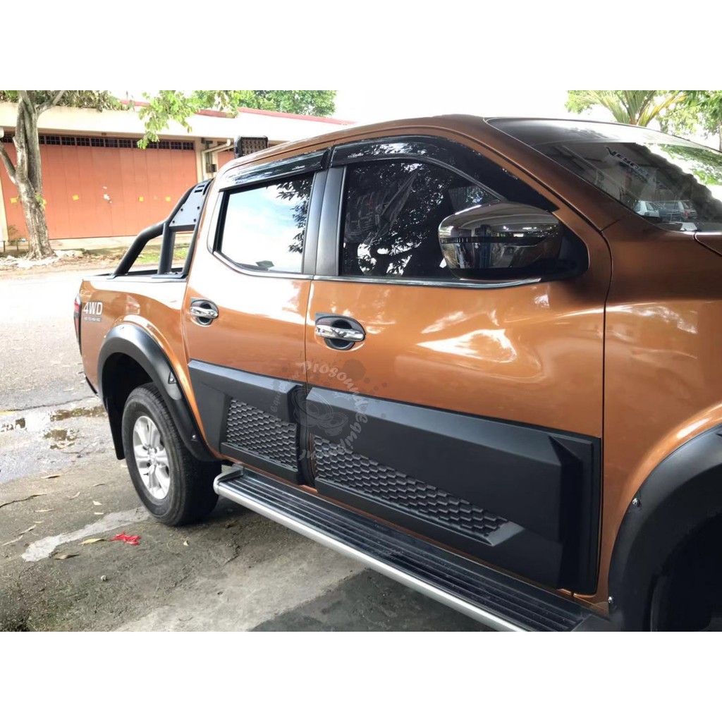 NISSAN NAVARA NP300 4PCS ABS FULL GARNISH SIDE DOOR CLADDING BIG (MATT ...
