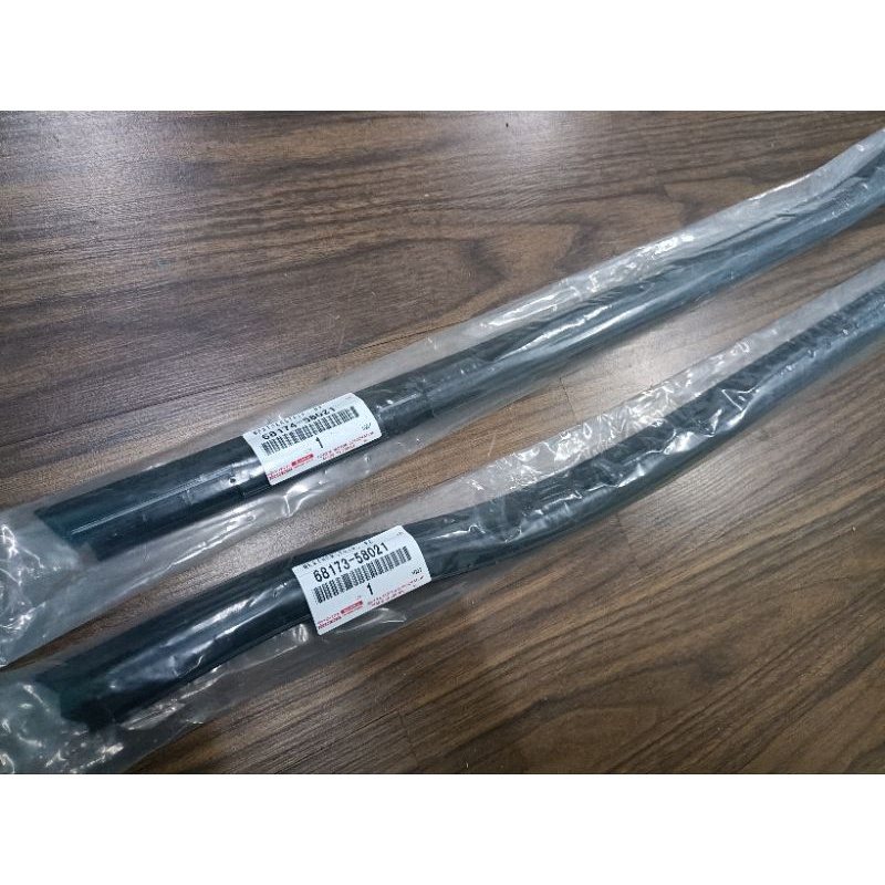 TOYOTA ANH20 ALPHARD, VELLFIRE REAR DOOR GLASS WINDOW INNER MOULDING ...