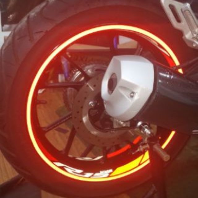 YAMAHA R15 Rim Lining Sticker Merah M-MP | Shopee Malaysia