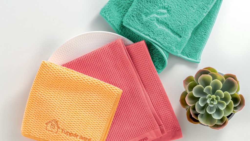 Tupperware Microfiber Towels Cloths : special fabric woven with tiny ...