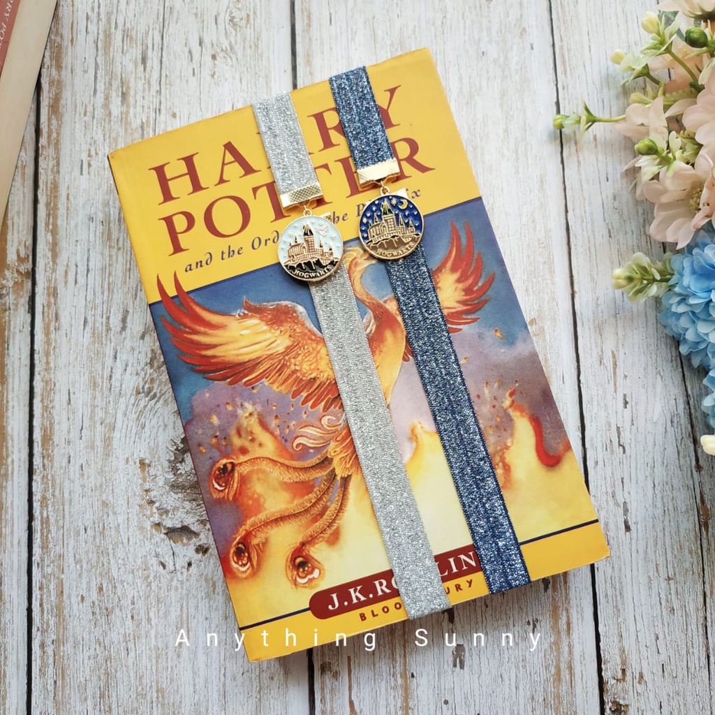 Hogwarts Castle, Harry Potter inspired - Handmade Elastic Bookmark ...