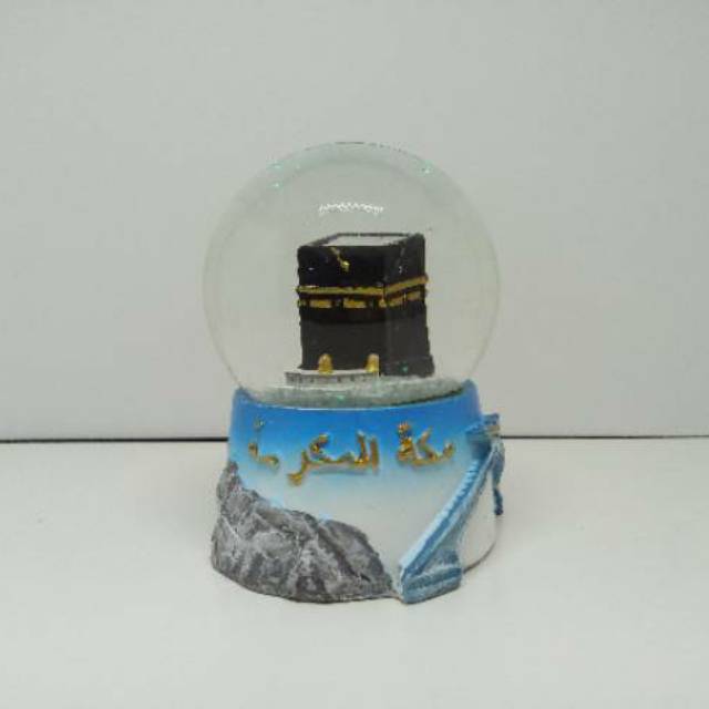 Souvenir Display Of snow globe snow ball Kaaba By Saudi Arabia | Shopee ...