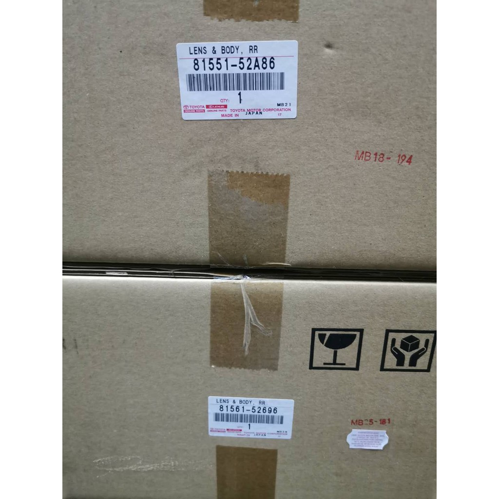 ***TOYOTA ORIGINAL PRIUS C TAIL LAMP / LAMPU BELAKANG 81551-52A86 81561 ...