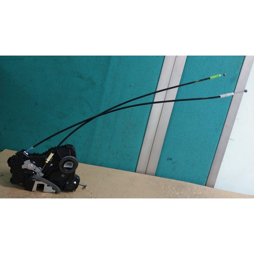 TOYOTA ESTIMA ACR50 2006' -2010' DOOR LOCK F/RH ( 6 PIN MODEL ...