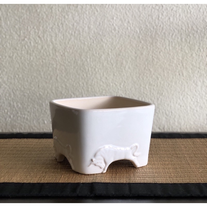 White Glazed Bonsai Plant Pot Charging Bull Design | Shopee Malaysia