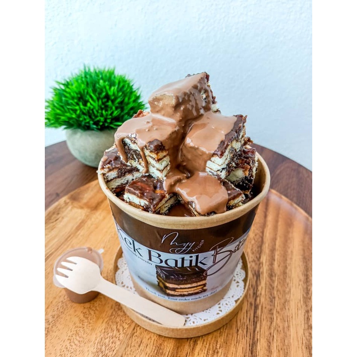 Kek Batik Bites with Cadbury Sauce | Shopee Malaysia