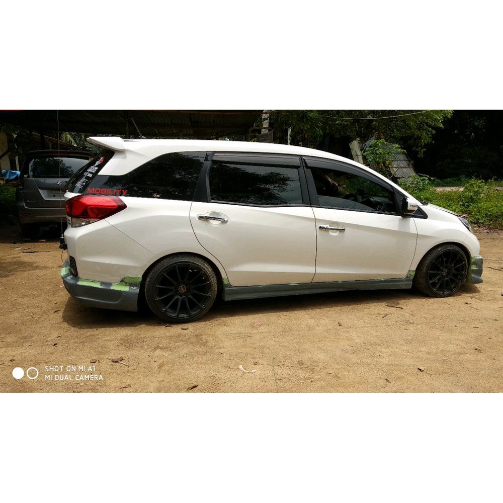 Body kit body kit mobilio 2 sidekirt Bodykit. GRT duraflex bodykit ...