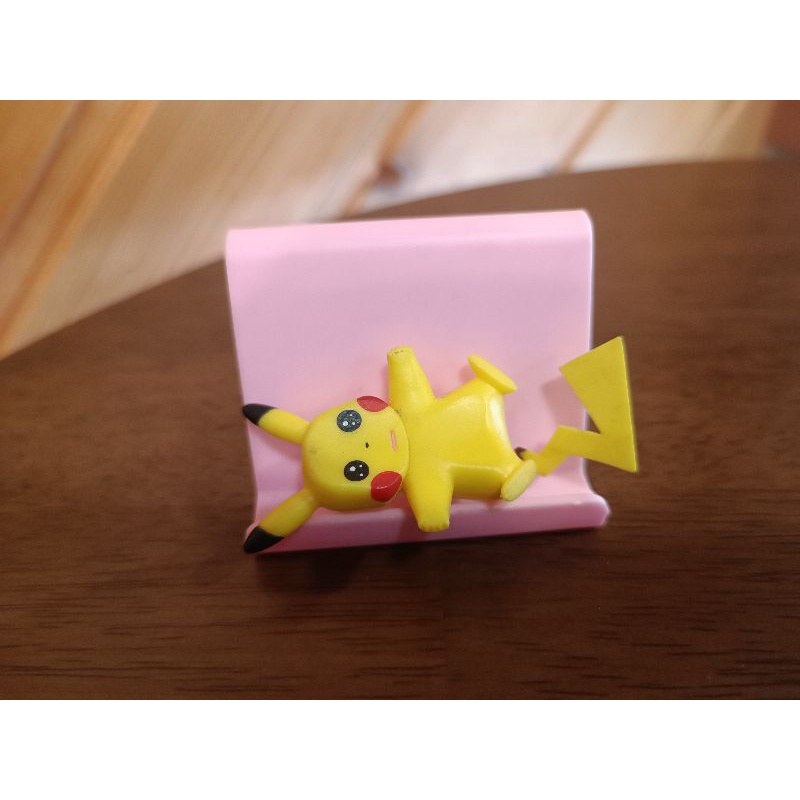 Pikachu Glass Edge Island Figure | Shopee Malaysia